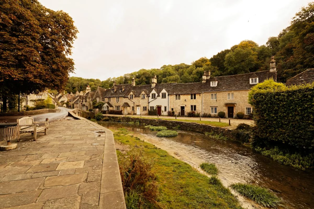 Castle Combe - The Prettiest Village in the CotswoldsDescribed as the ...